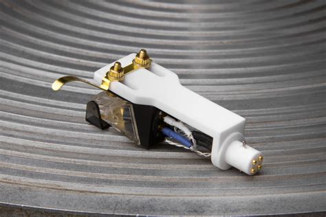 Tonearm Effective Mass Cartridge Compliance Resonance And Bass