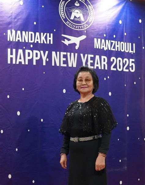 МАНЛАЙЛАГЧ МАНДАХЧУУД ШИНЭ ОНОО ТЭМДЭГЛЭН ӨНГӨРҮҮЛЛЭЭ Mandakh