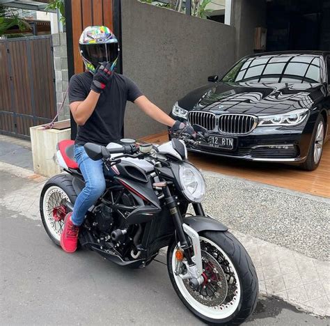 Fakta Rino Yosiaki Pria Keturunan Jepang Yang Kini Jadi Suami Dita