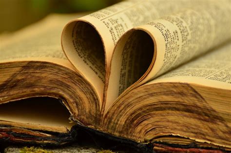 Un Livre Bible Vieille Photo Gratuite Sur Pixabay