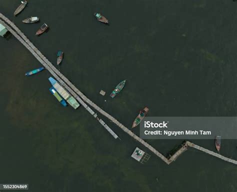 Kien Giang 지방의 Phu Quoc 진주 섬에있는 평화로운 낙원 인 Rach Vem 어촌 마을의 추상 항공 사진 0명에