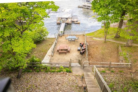 Lake Of The Ozarks Waterfront Vacation Rentals Missouri United