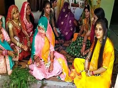गौर गौर गोमती ईसर पूजे पार्वती Video Dailymotion