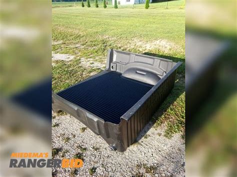 Lot 30 10581 Bed Liner Plastic Fits 2019 2025 Dodge