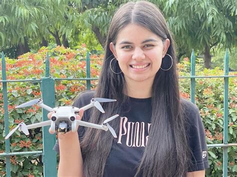 Meet Shradha Khapra Aka Microsoft Wali Didi Who Left A Dream Job To Build Her Own Youtube