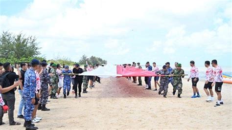 Kapolda Kalsel Irjen Pol Andi Rian R Djajadi Ikuti Gowes Kemerdekaan