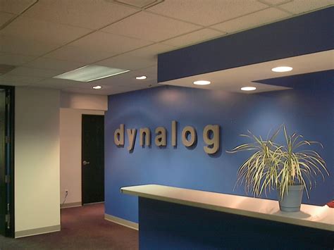 The Ascendancy Of Adaptive Robot Control In Automation Dynaloginc Dynaloginc