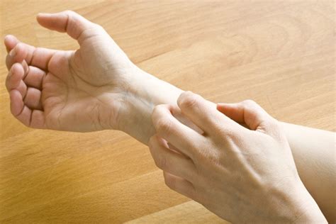 Why Does Scratching Stop The Itch
