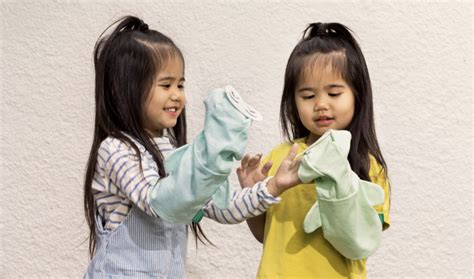 Helping Siblings With Boundaries Lovevery