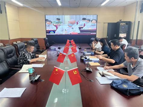 学院召开党总支理论学习扩大会议