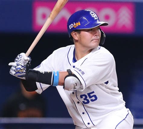 異例の“捕手4人体制”木下拓哉、aマルティネス、大野奨太「中日の正捕手」にふさわしいのは？ 野球コラム 週刊ベースボールonline