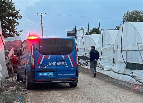 Antalya da Kadın Evde Av Tüfeğiyle Öldürüldü Haberler
