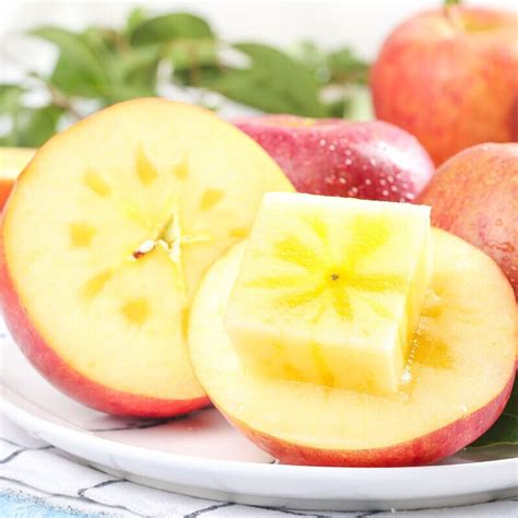 阿克苏苹果正宗新疆阿克苏冰糖心苹果当季应季新鲜时令水果整箱红富士丑苹果 彩箱装 净重85斤单果70 80mm 京东 618双十一双11 京东折扣隐藏大额优惠券