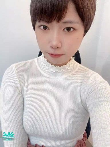 聖誕節過了，接下來就是過年了唷！想不想看我穿兔女郎裝呢？🥰 Swag