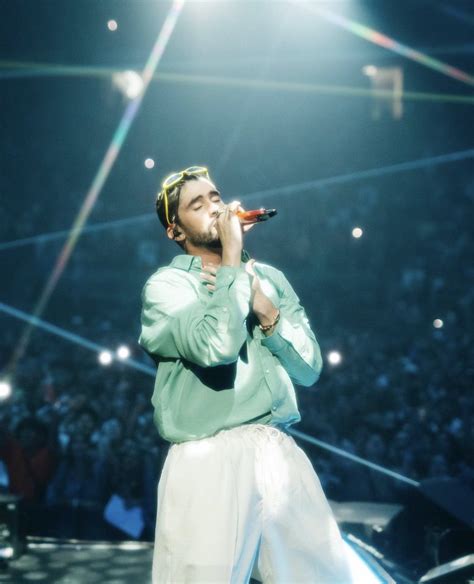 Bad Bunny Dinámicas on Twitter Bad Bunny da inicio a su show en