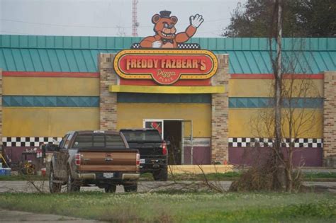 🌟🎥la Fachada Del Set De Freddy Fazbear Pizza Place Ya Está Casi