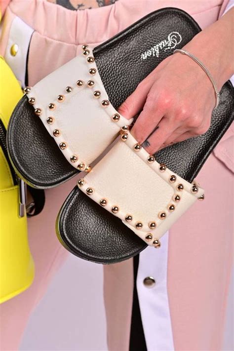 Останній розмір білі капці шльопанці сабо — ціна 199 грн у каталозі Шльопанці Купити жіночі