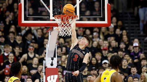 Wisconsin Freshman Connor Essegian Expanding His Offensive Game