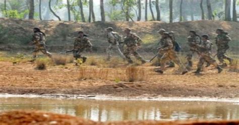 Naxal Encounter झारखंड लातेहार में मुठभेड़ में मारे गए पांच माओवादी