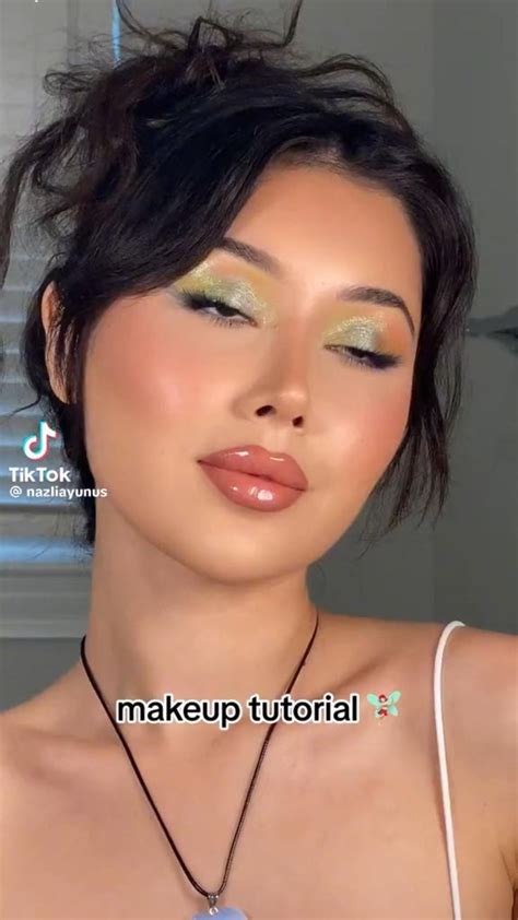 Pin By Ana Luisa On Maquillaje Para Recrear Green Makeup Green