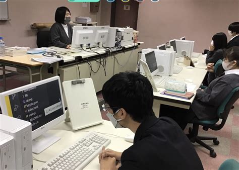 北海道情報専門学校連携授業 開催 札幌龍谷学園高等学校