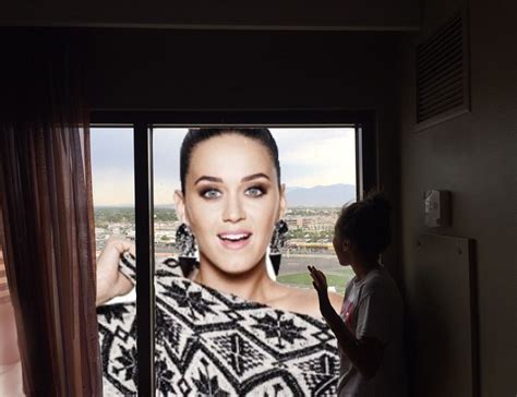 Giantess Katy Perry Las Vegas By Bluemananthony26 On Deviantart