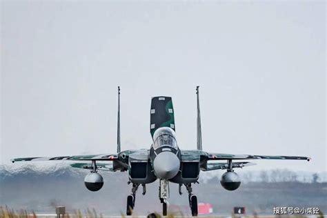 为了“f 15ex战斗机”吵起来，究竟是怎么回事 搜狐大视野 搜狐新闻