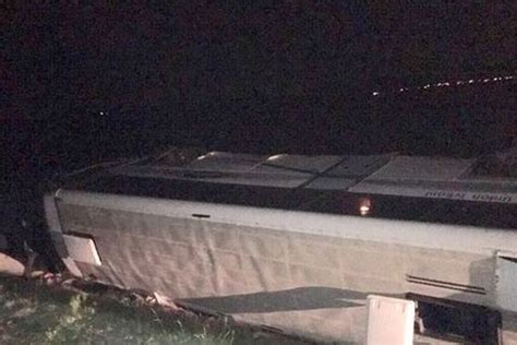 Зверско меле на Тракия Автобус на Юнион Ивкони се обърна има много ранени