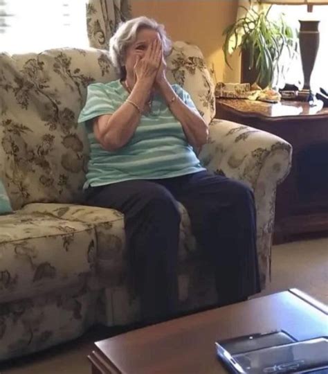 Jag Fick Ett Samtal Från Min Mamma Och Hennes Första Ord Var Snälla