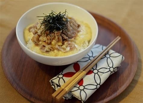 ペロッと完食！「豚とろろ丼」が食べやすくてお手軽です♪ フーディストノート