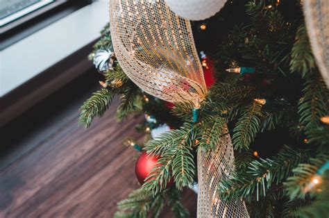 Get The Look How To Style An Unlit Artificial Christmas Tree Like A Pro