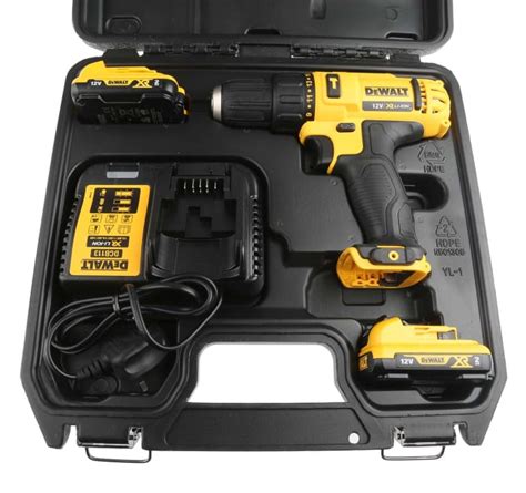 DCD D GB DeWALT Taladro atornillador DeWALT a batería Li Ion de V Ah W DCD con