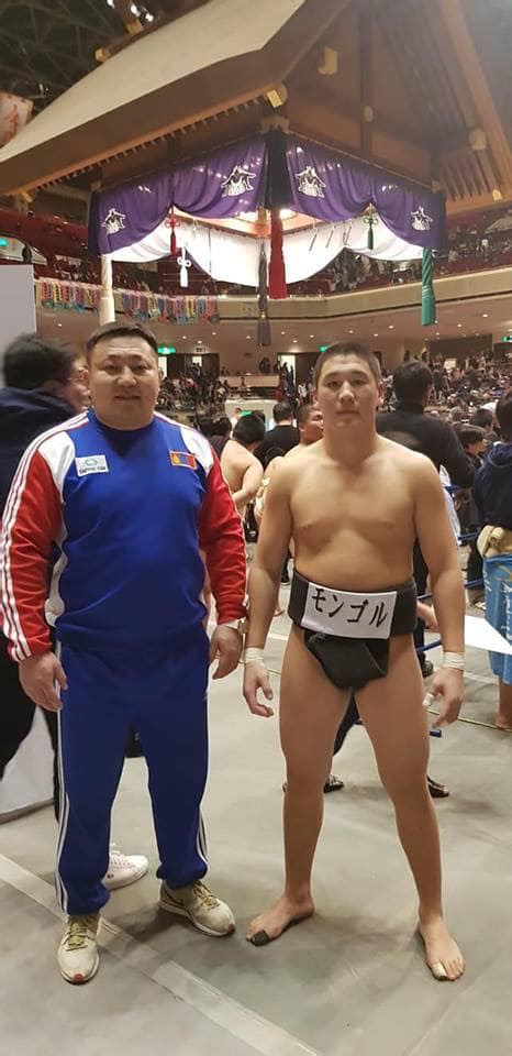 Монгол хүү дунд сургуулийн ёкозүна болжээ News Mn