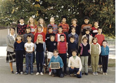 Photo De Classe Ecole Primaire Du 12 SEPTEMBRE 1979 1980 De 1979 Ecole
