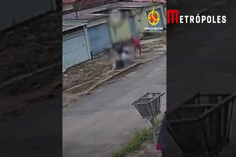 Cenas Fortes Vídeo Mostra Homem Atacando Colega Com Golpes De Enxada