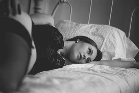 What A Fun And Sexy Bride Australian Bridal Boudoir Sydney Glamour Photography