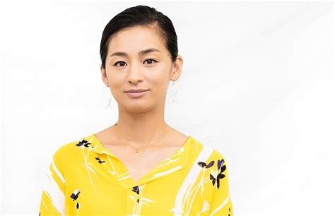 尾野真千子「なにくそと思ってがんばってきた。その積み重ねで強くなれたと思う」 Dress [ドレス]