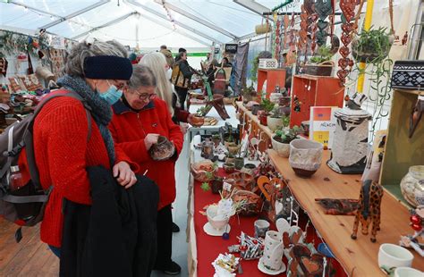 Photos Besançon Des Idées Cadeaux Au Marché De Noël Solidaire Place