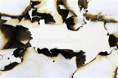 Vieux Papier Brûlé Image Stock Image Du Cendre Déchiré 87581145