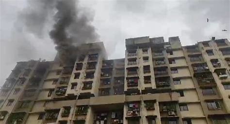 कुर्ला परिसरात इमारतीला आग Krushival