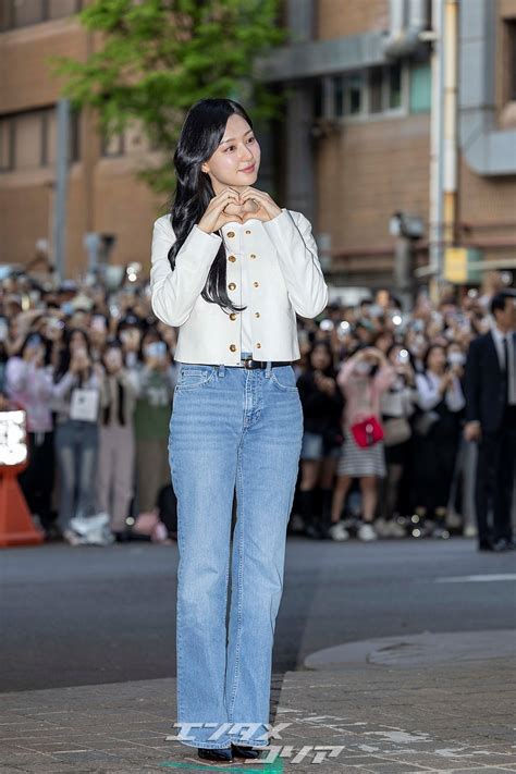 【フォト】キム・ジウォン、女王の美しさ…さまざまな「涙」のポーズまでサービス Chosun Online 朝鮮日報