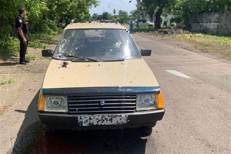 Руйнування і троє поранених поліція розповіла про наслідки обстрілів Нікопольщини 1 червня