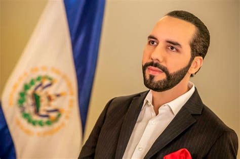 Nayib Bukele hijos quién es la esposa y familia del presidente salvadoreño