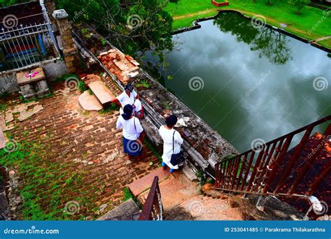 Isurumuni Rajamaha Vihara Temple Editorial Image Image Of Lanka