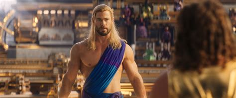 4 Fatos Sobre Zeus O Personagem De Russell Crowe Em Thor Amor E