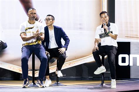Huyền Thoại Ruud Gullit Và Hồng Sơn Mách Nước” Đt Việt Nam Trước Aff Cup