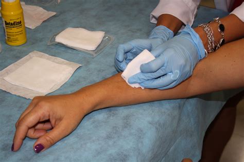 Enfermeros del centro de salud de Polán recomiendan tener a mano un