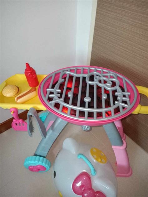 2 In 1 Price Hello Kitty Toy Toaster And Grill Hobbies And Toys Toys And Games On Carousell