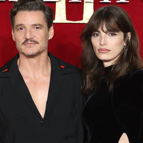 Pedro Pascals Sister Lux Pascal Debuts Daring Fashion At Premiere