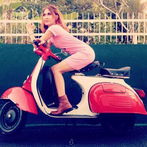 Pin By Andy Hill On Scooter Girls Vespa Girl Scooter Girl Vespa